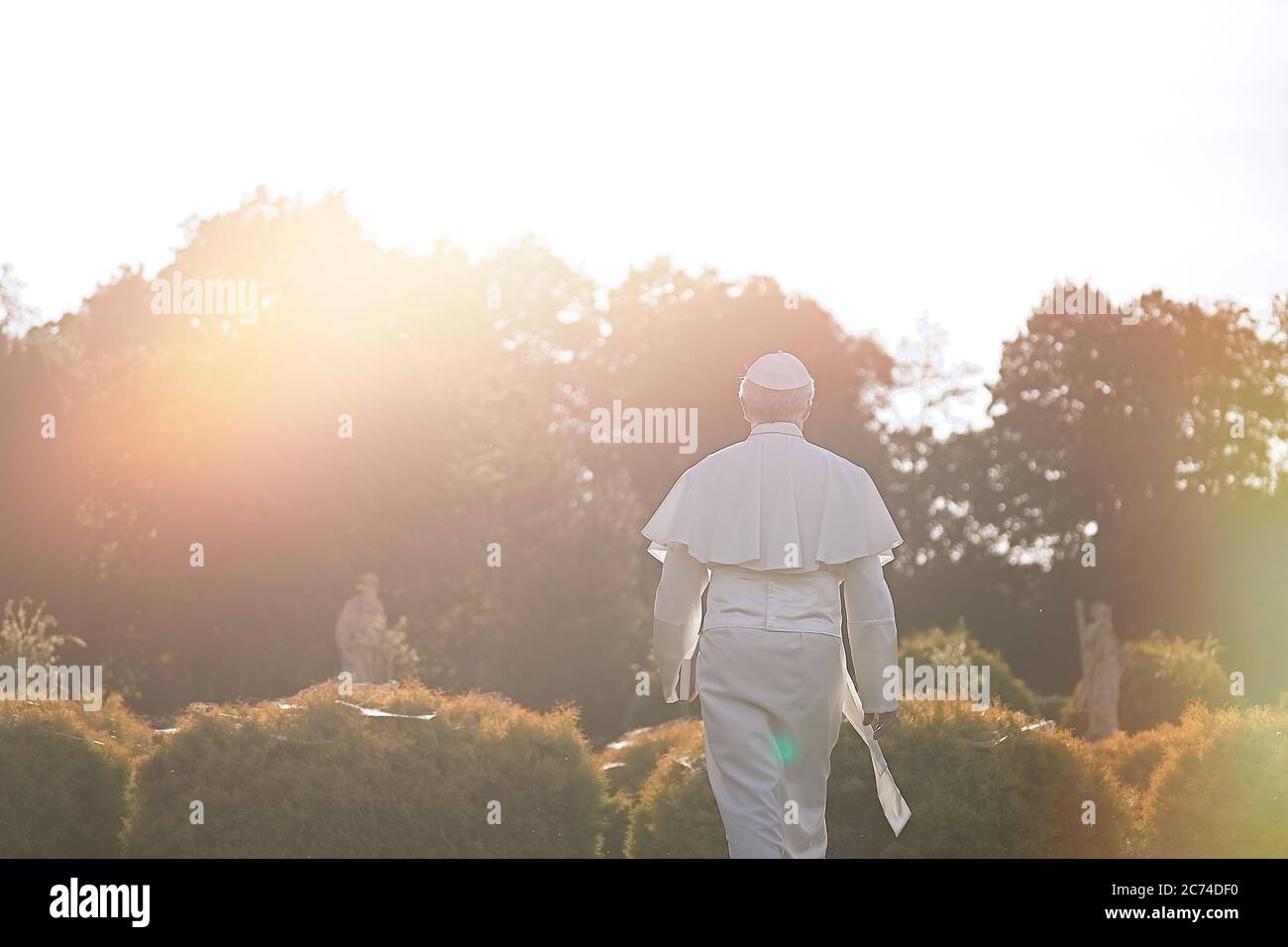 Christian cross back garden hi-res stock photography and images - Alamy