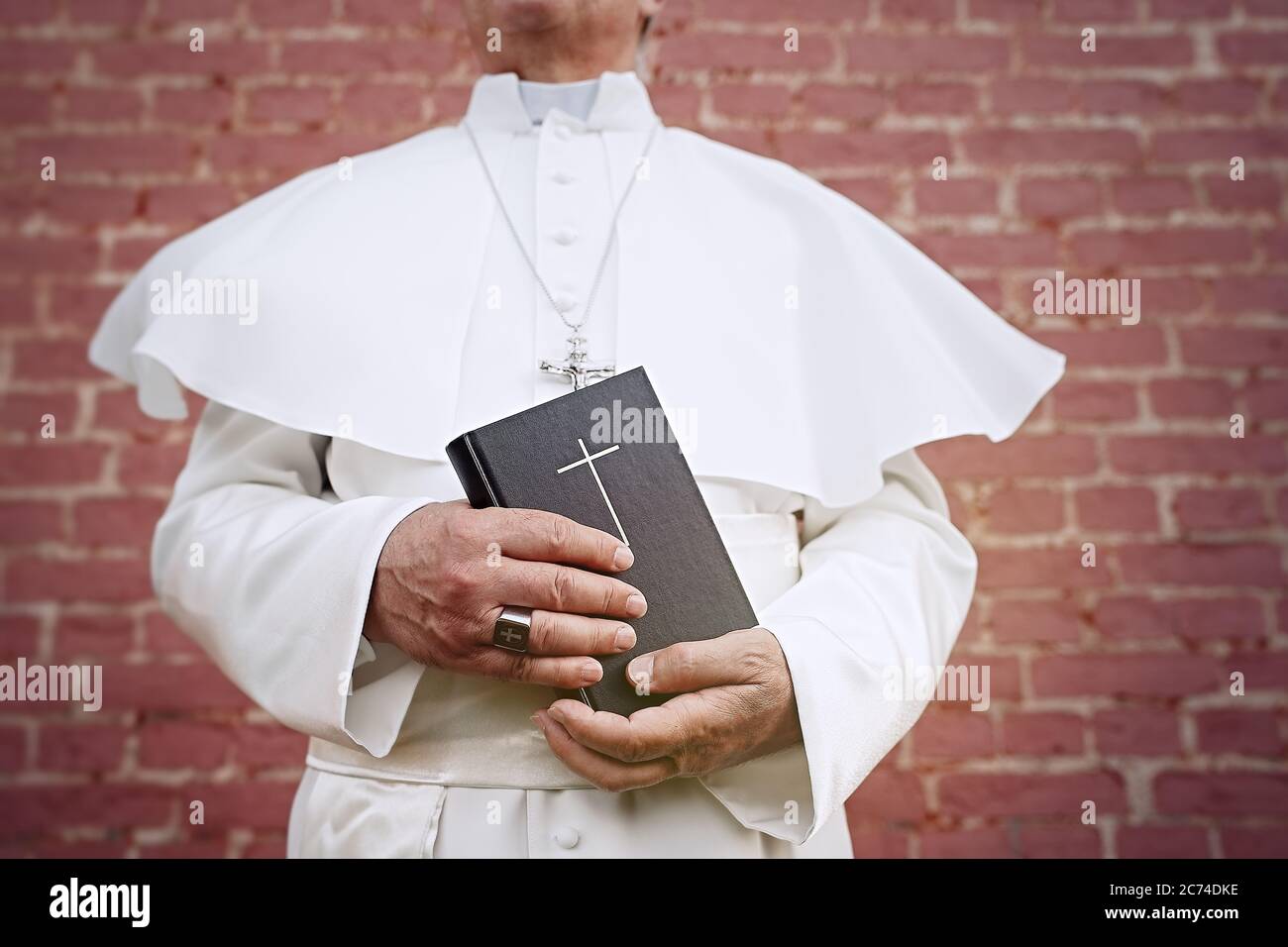 Man pastor church religious hi-res stock photography and images - Alamy