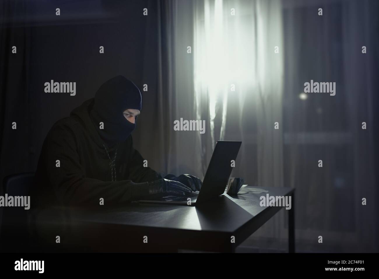 Stranger danger online hi-res stock photography and images - Alamy