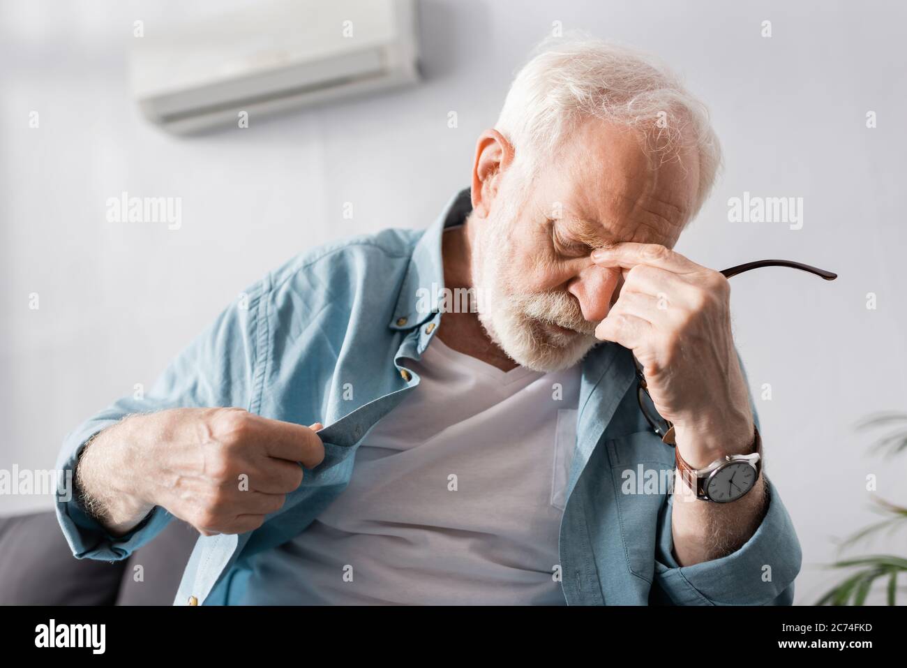 Living in hot climate hi-res stock photography and images - Alamy