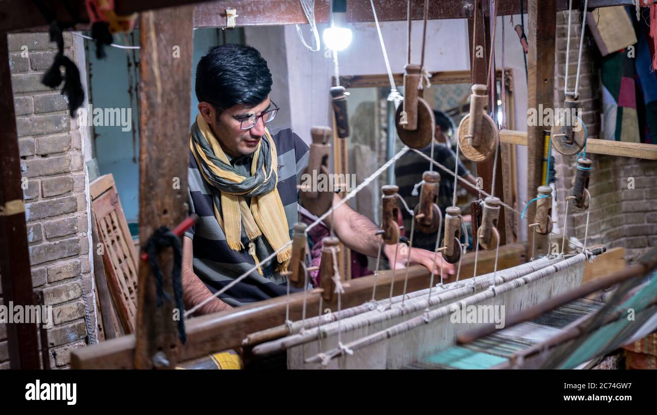 Traditional loom iran hi-res stock photography and images - Alamy
