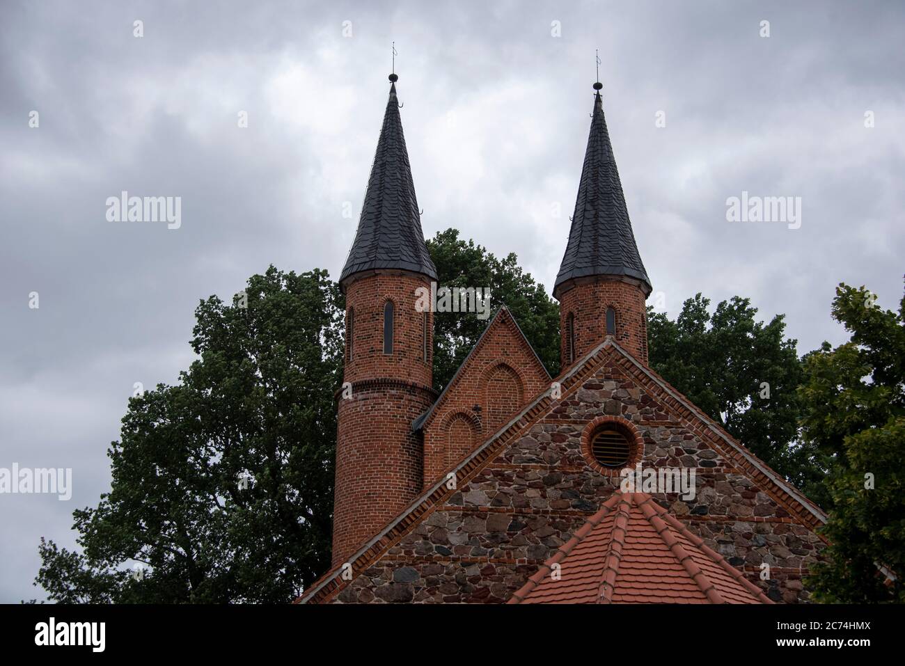 Gothic brick church hi-res stock photography and images - Alamy