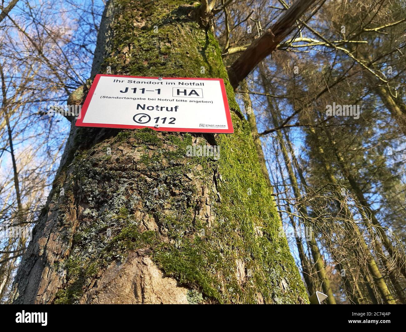 Emergency number hi-res stock photography and images - Alamy