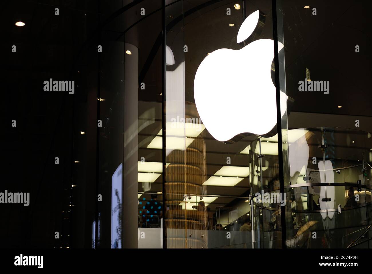 Apple Company Logo High Resolution Stock Photography and Images - Alamy