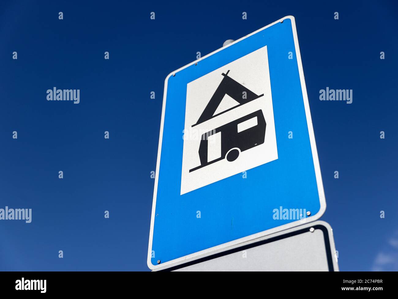 Caravan sign caravan logo hi-res stock photography and images - Alamy