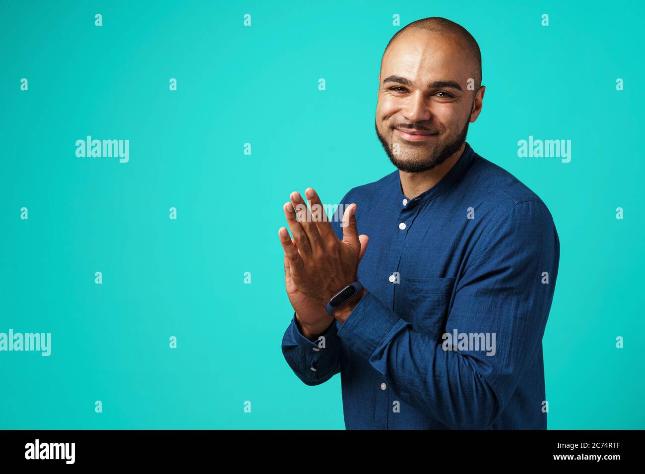 One man clap hands applause hi-res stock photography and images - Alamy
