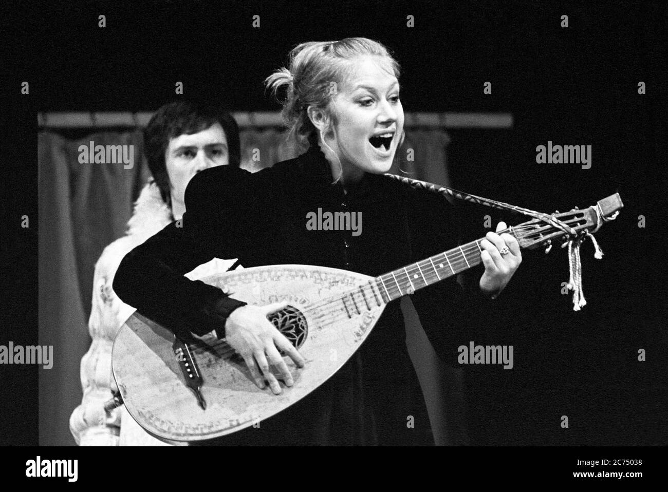 Helen Mirren (Ophelia) in HAMLET by Shakespeare at the Royal ...