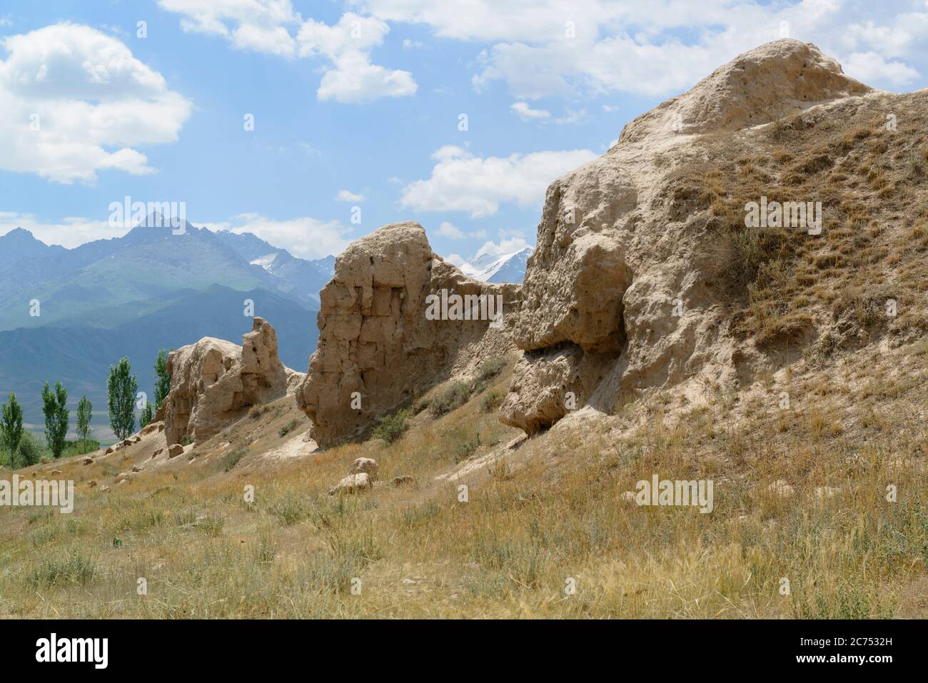 The ruined walls of Koshou-Korgon, Kyrgyzstan Stock Photo - Alamy