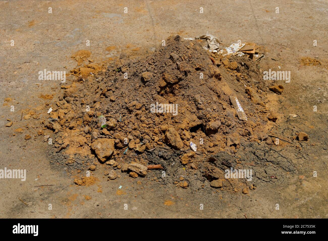A pile of mud on the terrace or streets Stock Photo - Alamy