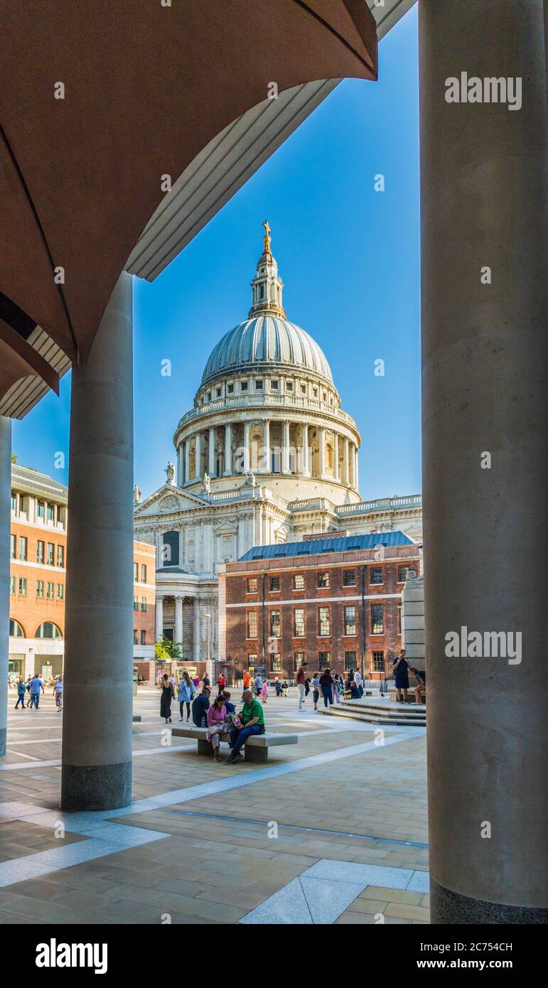 A typical scene in London uk Stock Photo - Alamy