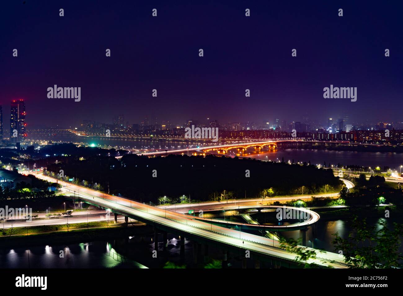Seong su hi-res stock photography and images - Alamy
