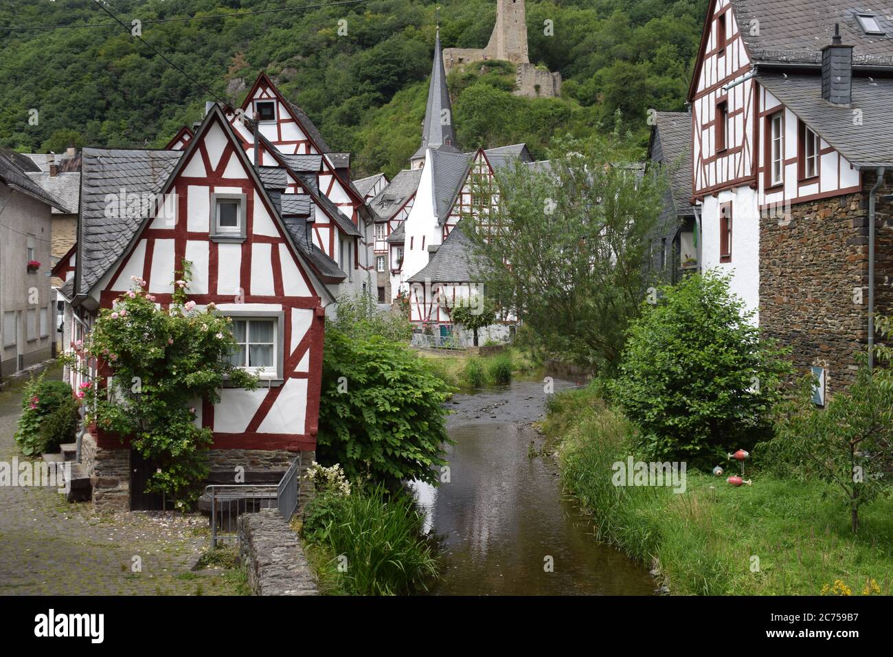 medieval Monreal, downtown Stock Photo - Alamy