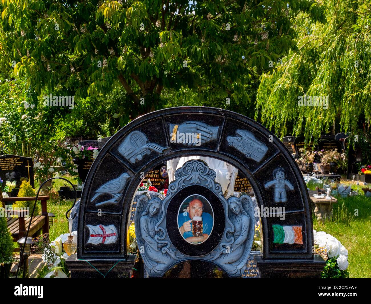 Cheshunt cemetery hi-res stock photography and images - Alamy