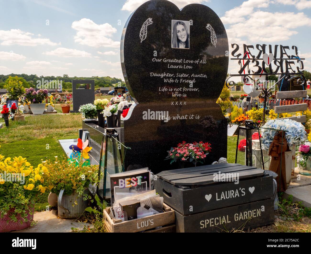Cheshunt cemetery hi-res stock photography and images - Alamy