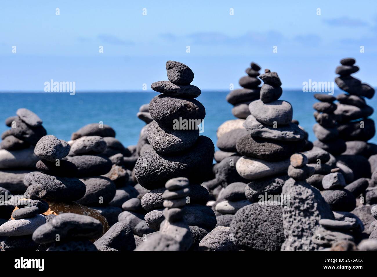 Photo Picture Stack of stones on the sea beach Stock Photo - Alamy