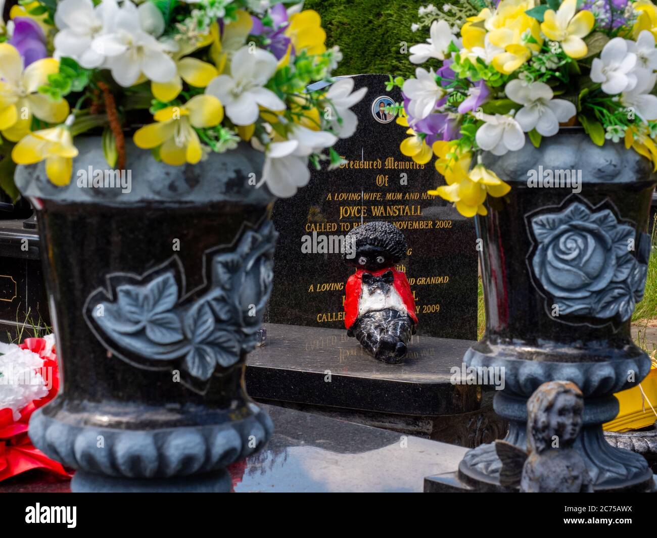 Cheshunt cemetery hi-res stock photography and images - Alamy