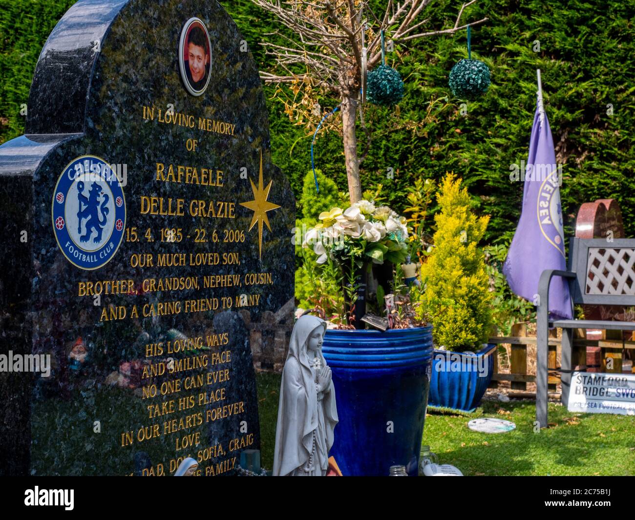 Cheshunt cemetery hi-res stock photography and images - Alamy