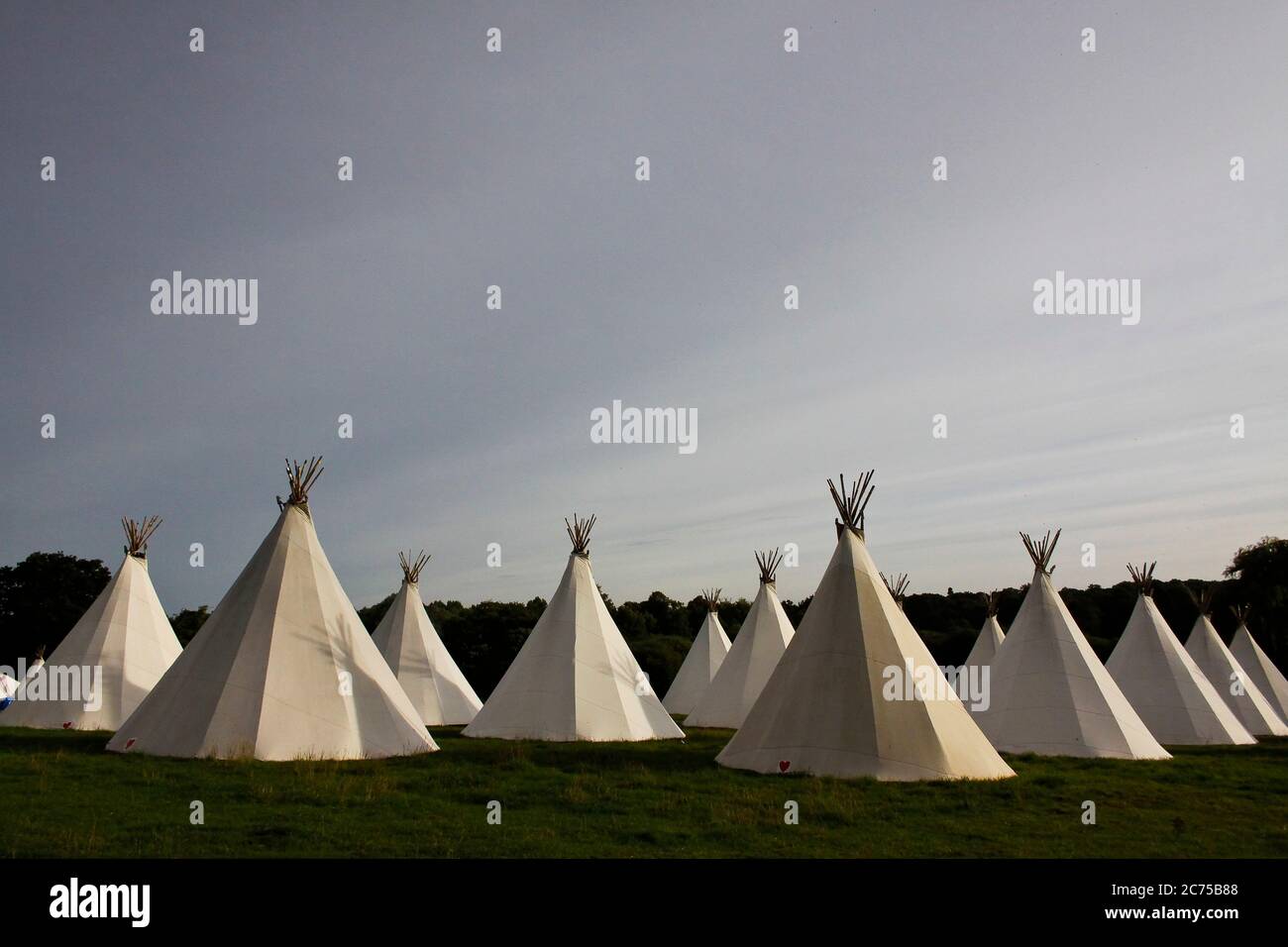 Native american campsite hi-res stock photography and images - Alamy
