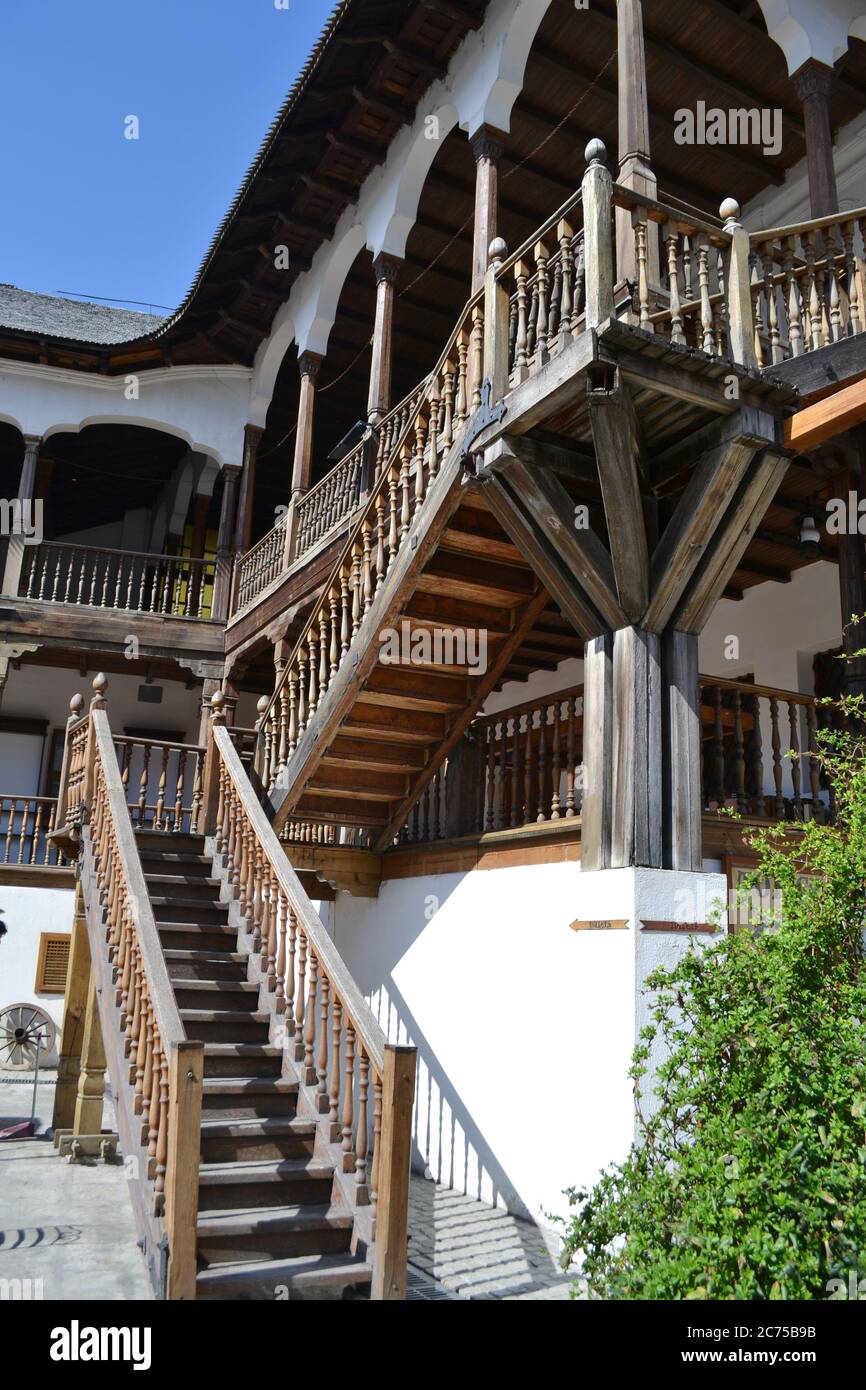 Bucharest the hanul lui manuc hi-res stock photography and images - Alamy