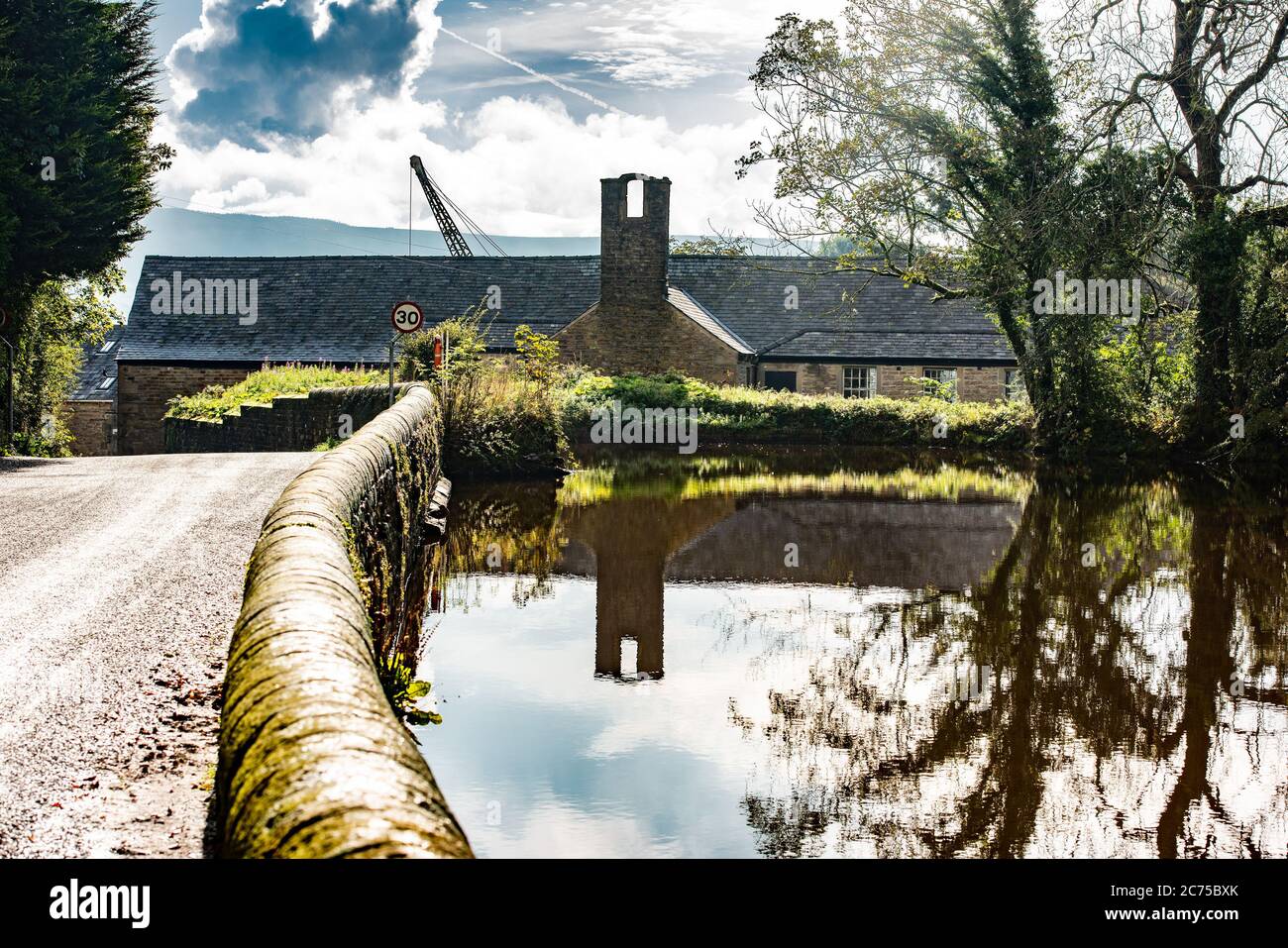Village mill pond, Chipping, Preston, Lancashire Stock Photo - Alamy