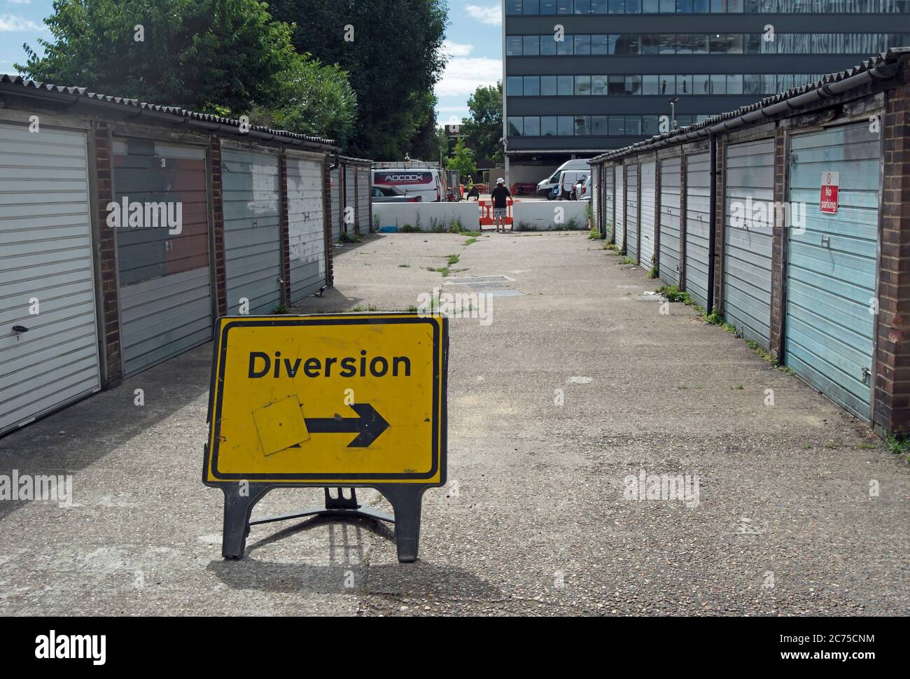 Diversion sign hi-res stock photography and images - Alamy