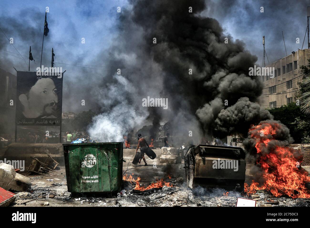 Lebanon beirut protest road hi-res stock photography and images - Alamy