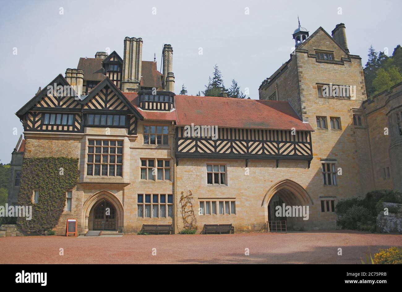 Cragside house interior hi-res stock photography and images - Alamy