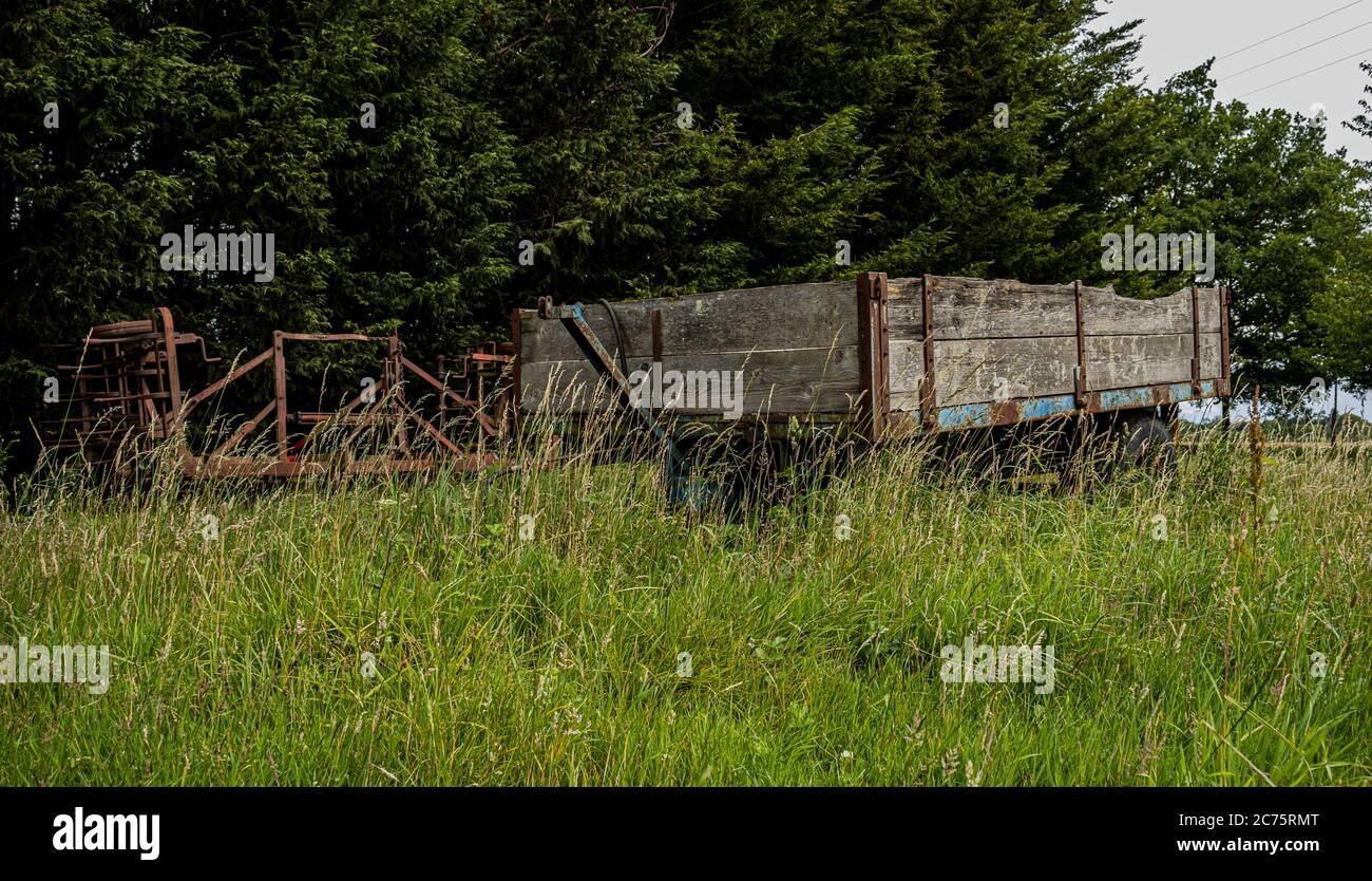 Farms outdoors trees hi-res stock photography and images - Alamy