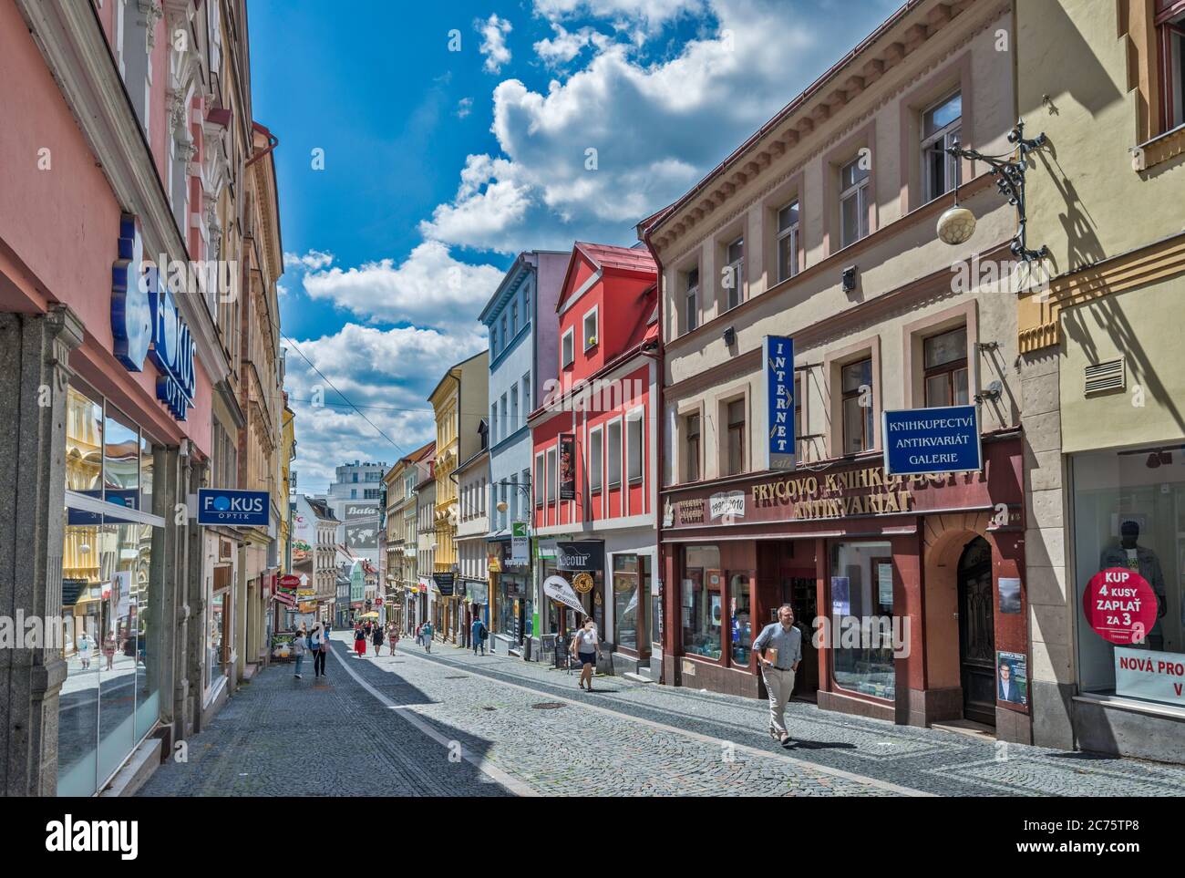 Vanishing point city hi-res stock photography and images - Alamy