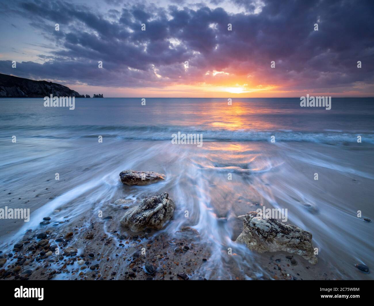 The needles isle of wight sunset hi-res stock photography and images ...
