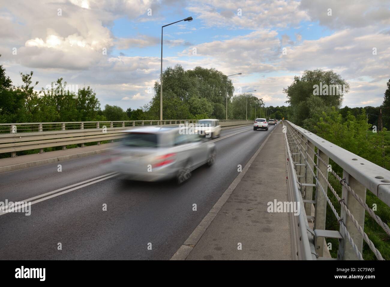 Bridge blurry background hi-res stock photography and images - Alamy