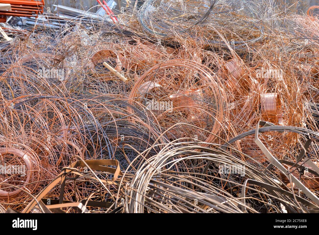 Photo Picture Heap of Scrap Metal Ready for Recycling Stock Photo - Alamy