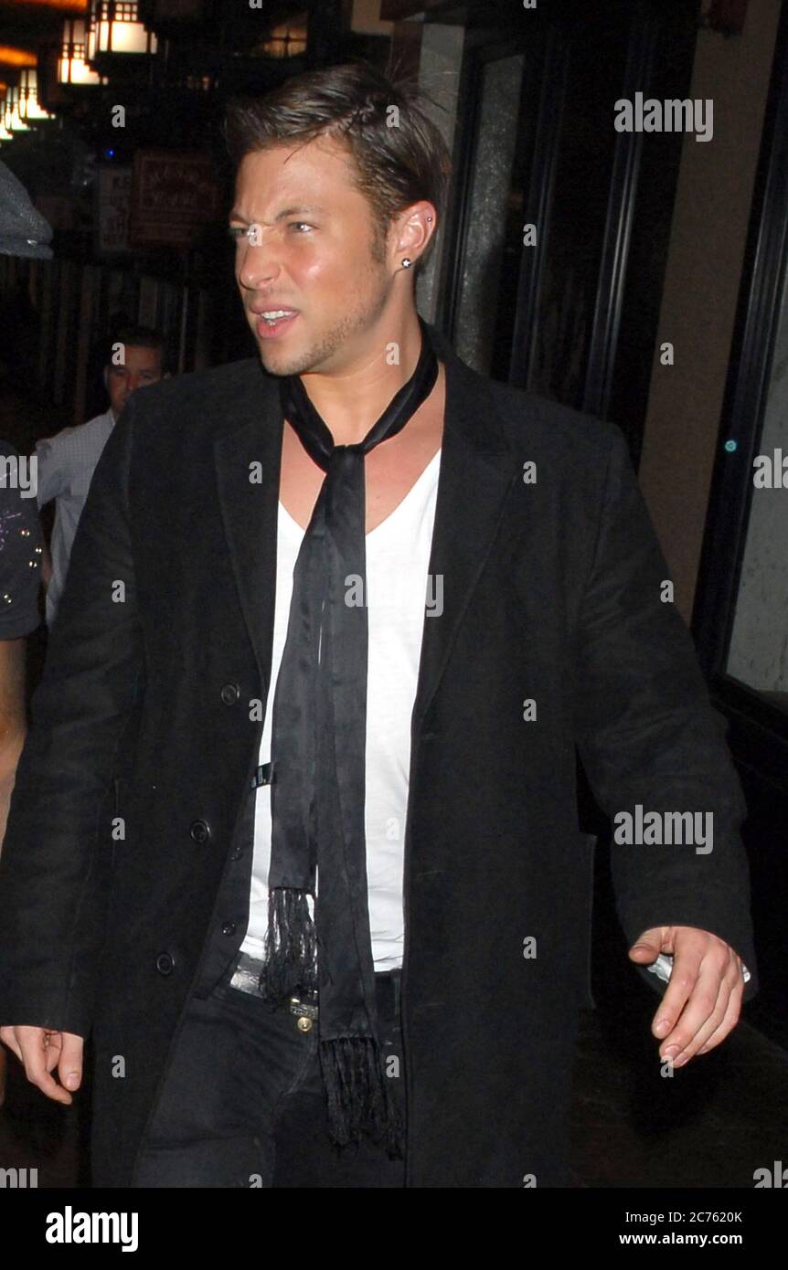 Duncan James And Simon Webbe High Resolution Stock Photography and ...