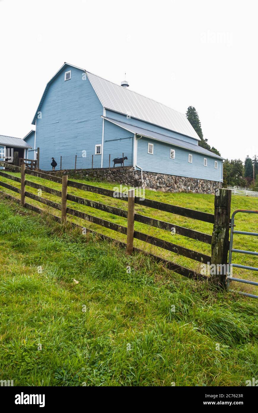 Stone veneer siding hi-res stock photography and images - Alamy