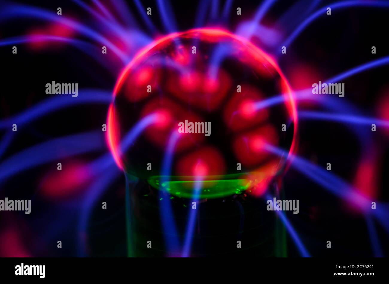 Plasma Static Electricity on a Tesla Sphere Stock Photo - Alamy