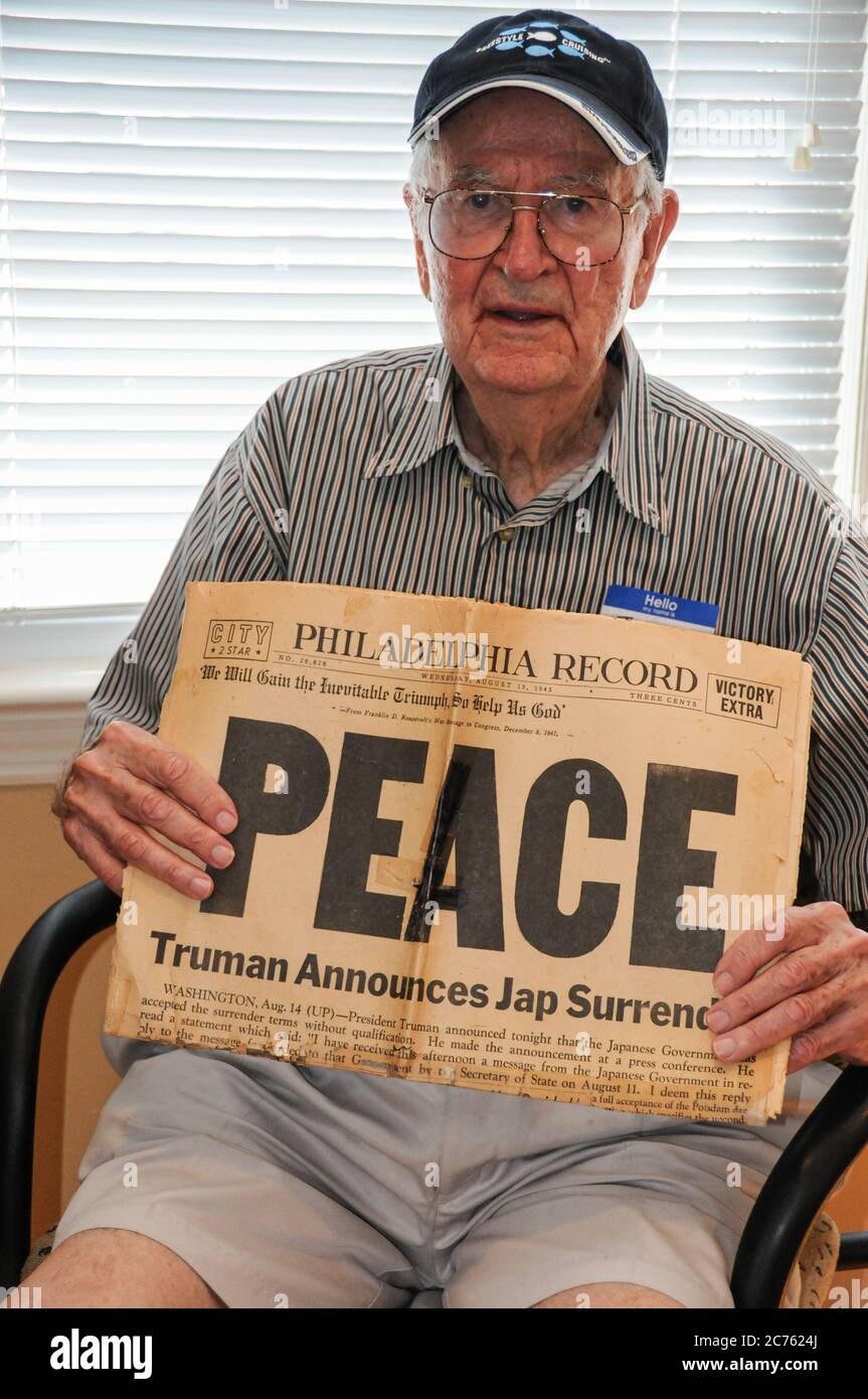 World war ii newspaper hi-res stock photography and images - Alamy