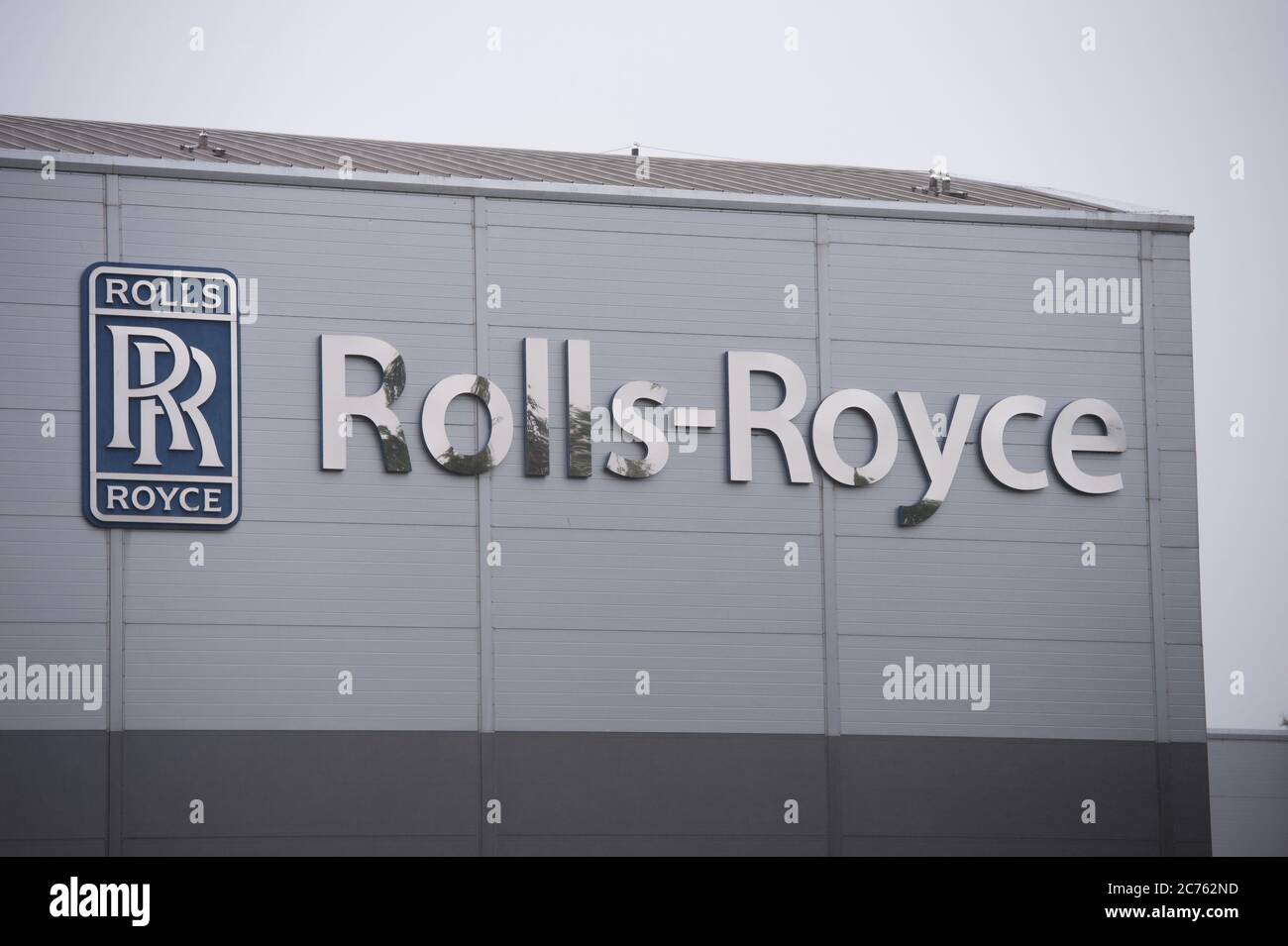 Rolls royce factory scotland hi-res stock photography and images - Alamy