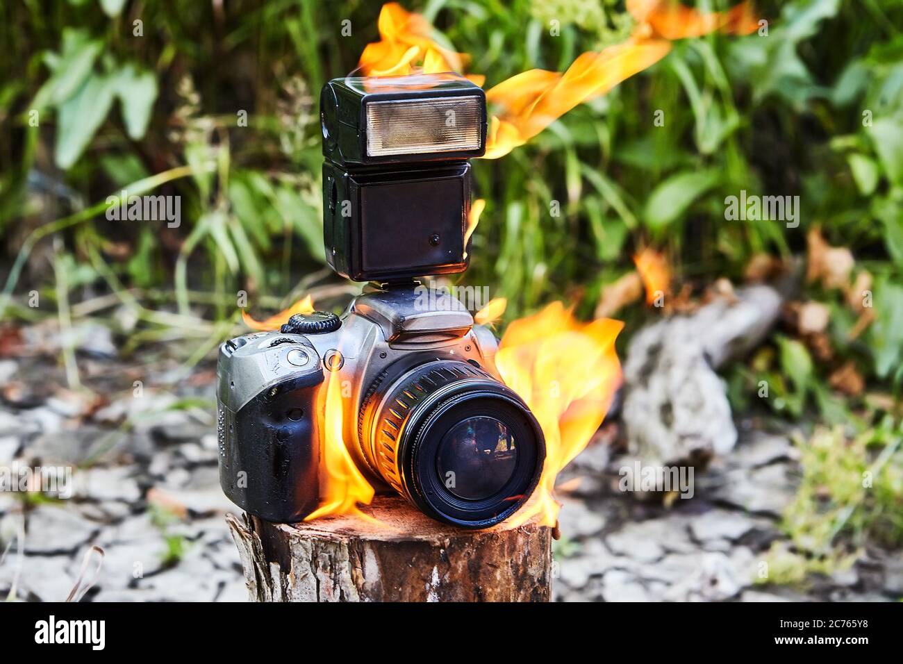Burnt photo edge hi-res stock photography and images - Alamy