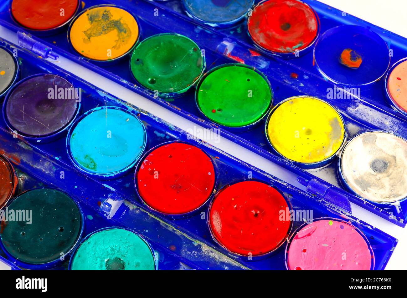 Used vintage Simple set of watercolour paints palette Stock Photo - Alamy