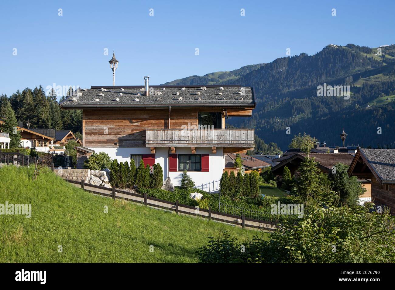 Traditional building in tyrol hi-res stock photography and images - Alamy