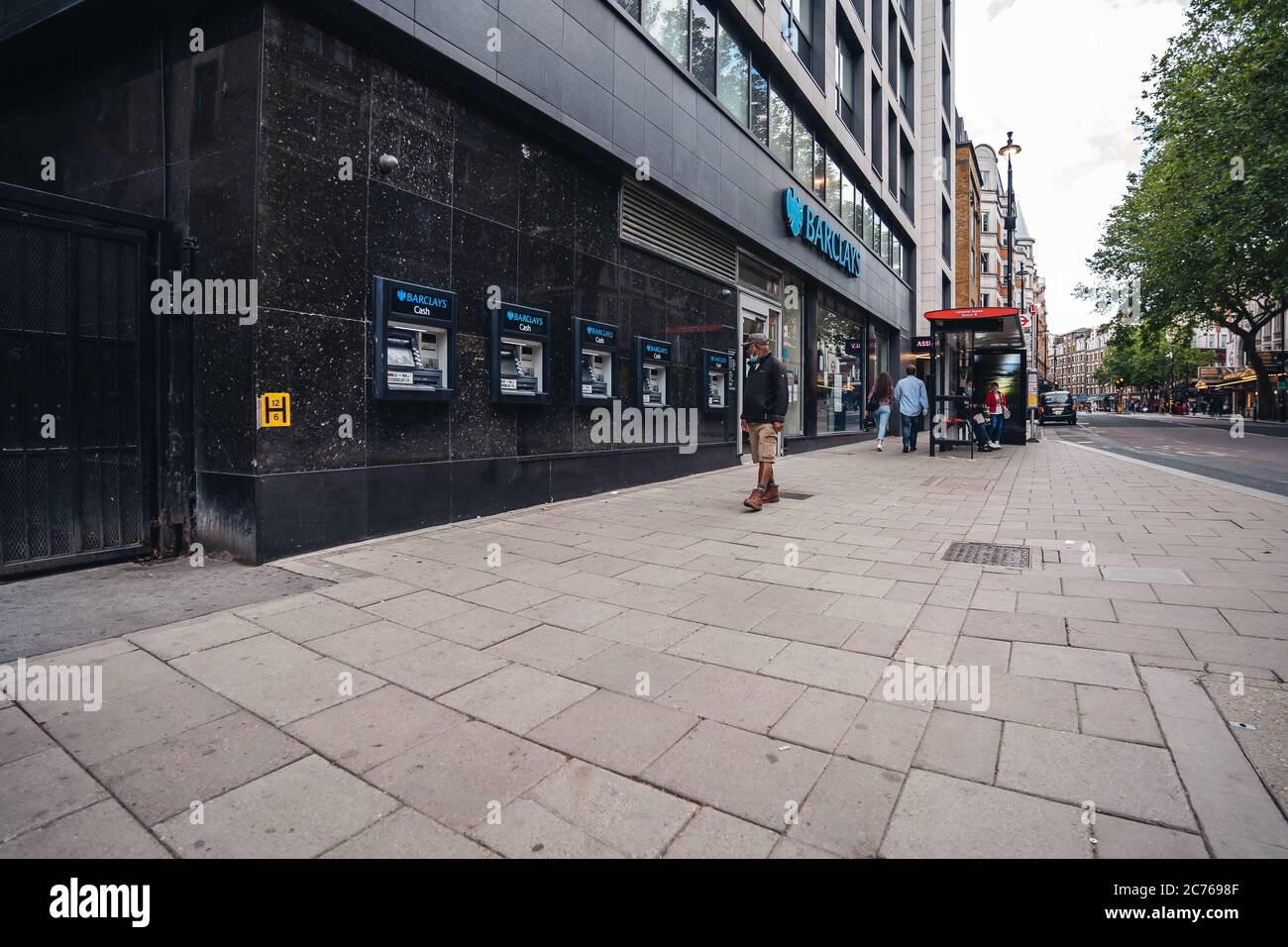 Barclays atm screen hi-res stock photography and images - Alamy