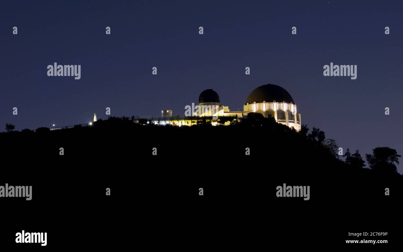 Los Angeles, USA, Griffith Observatory by night beautiful view ...