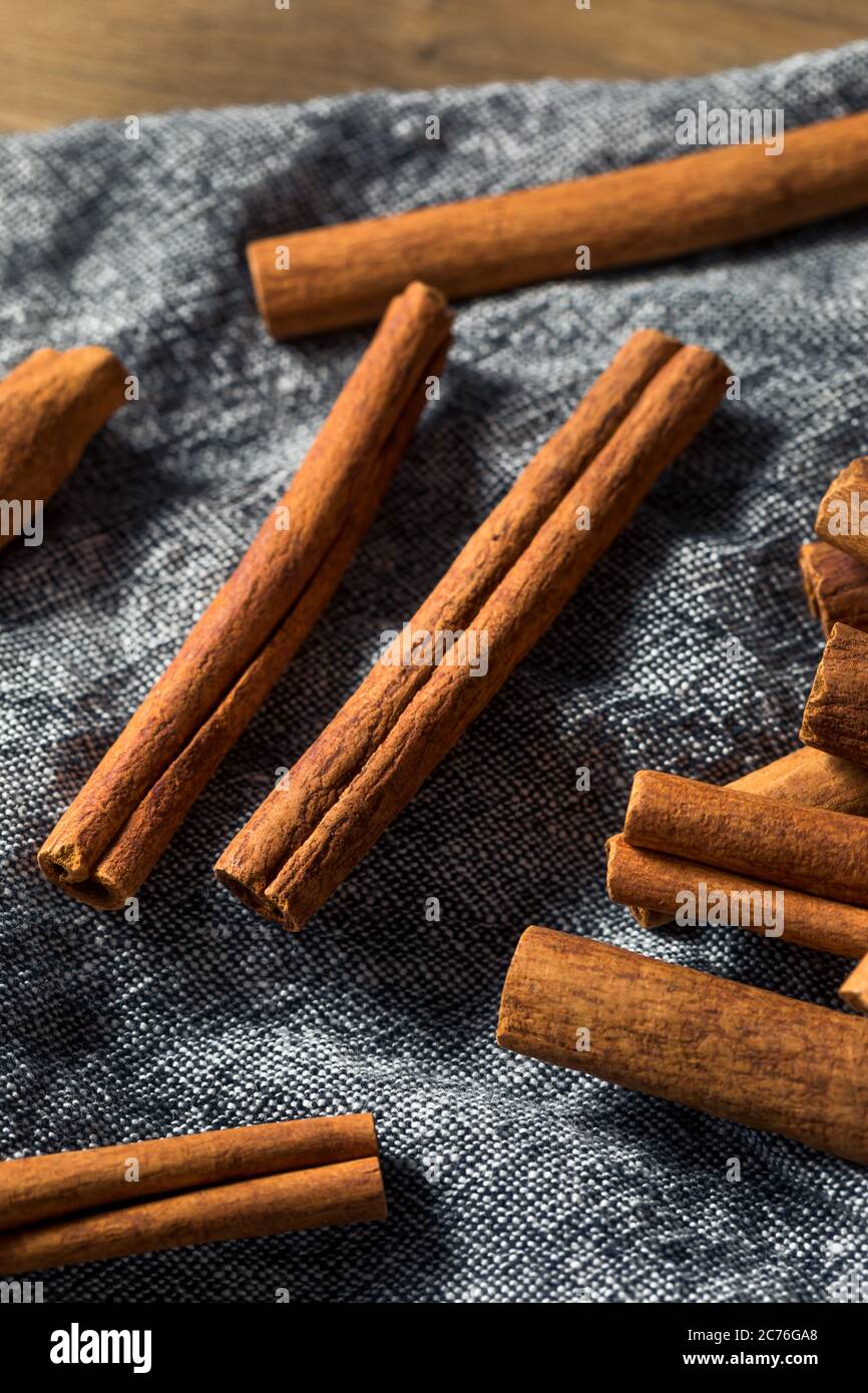 Raw Organic Cassia Cinnamon Sticks in a Bunch Stock Photo - Alamy