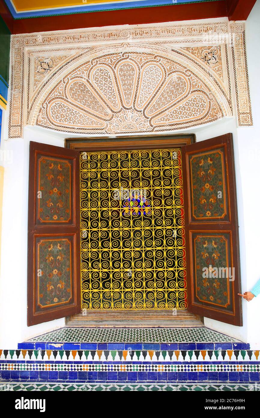 Traditional Moroccan window, marrakesh Stock Photo - Alamy