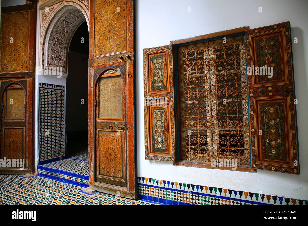 Traditional Moroccan window, marrakesh Stock Photo - Alamy