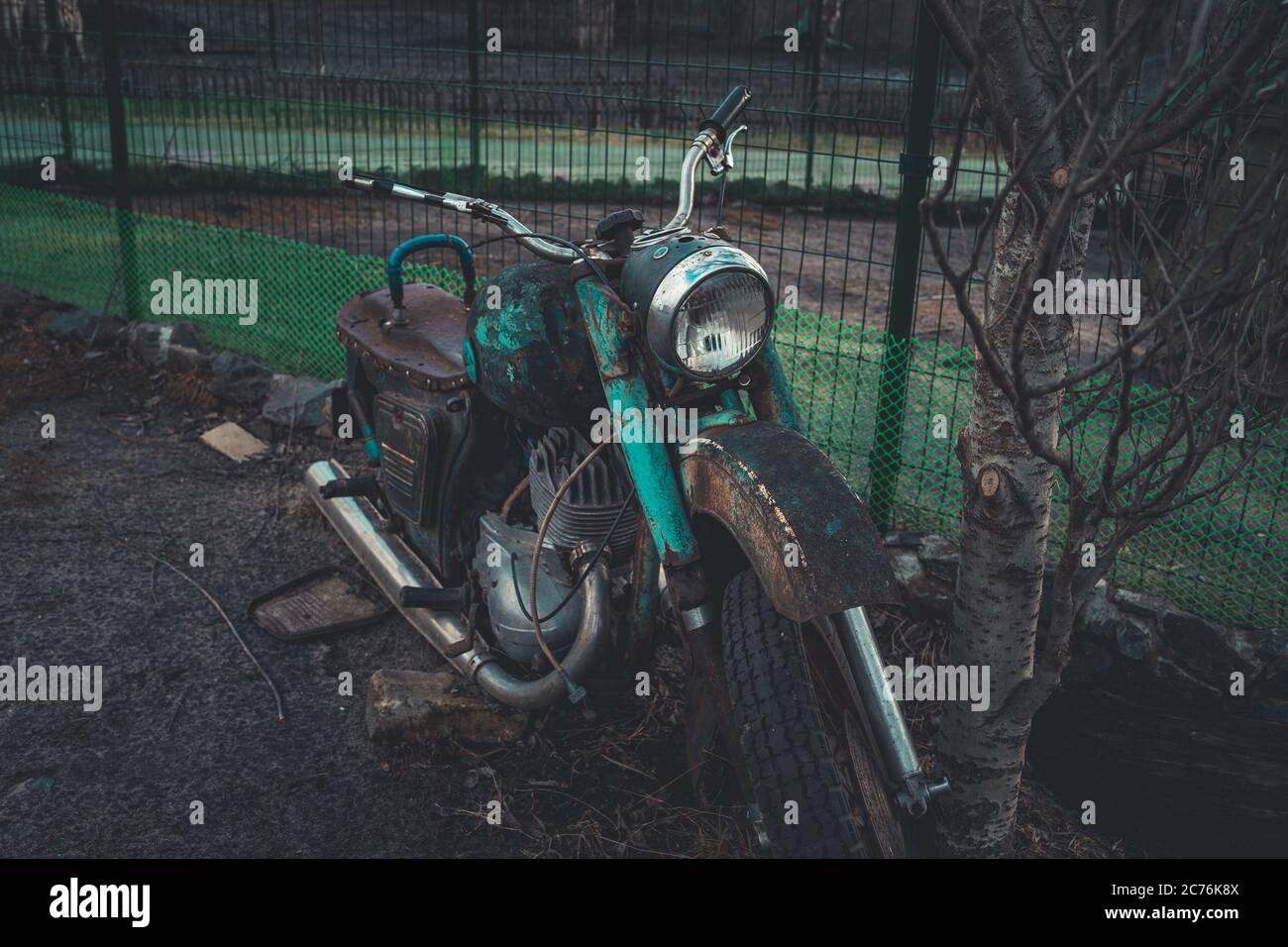 Old rusty motorcycle hi-res stock photography and images - Alamy