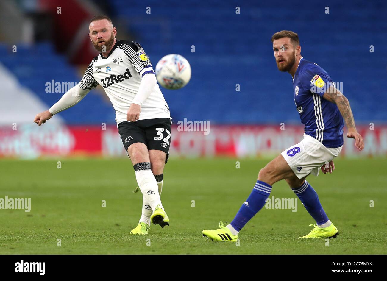 Derby County's Wayne Rooney (left) in action during the Sky Bet ...