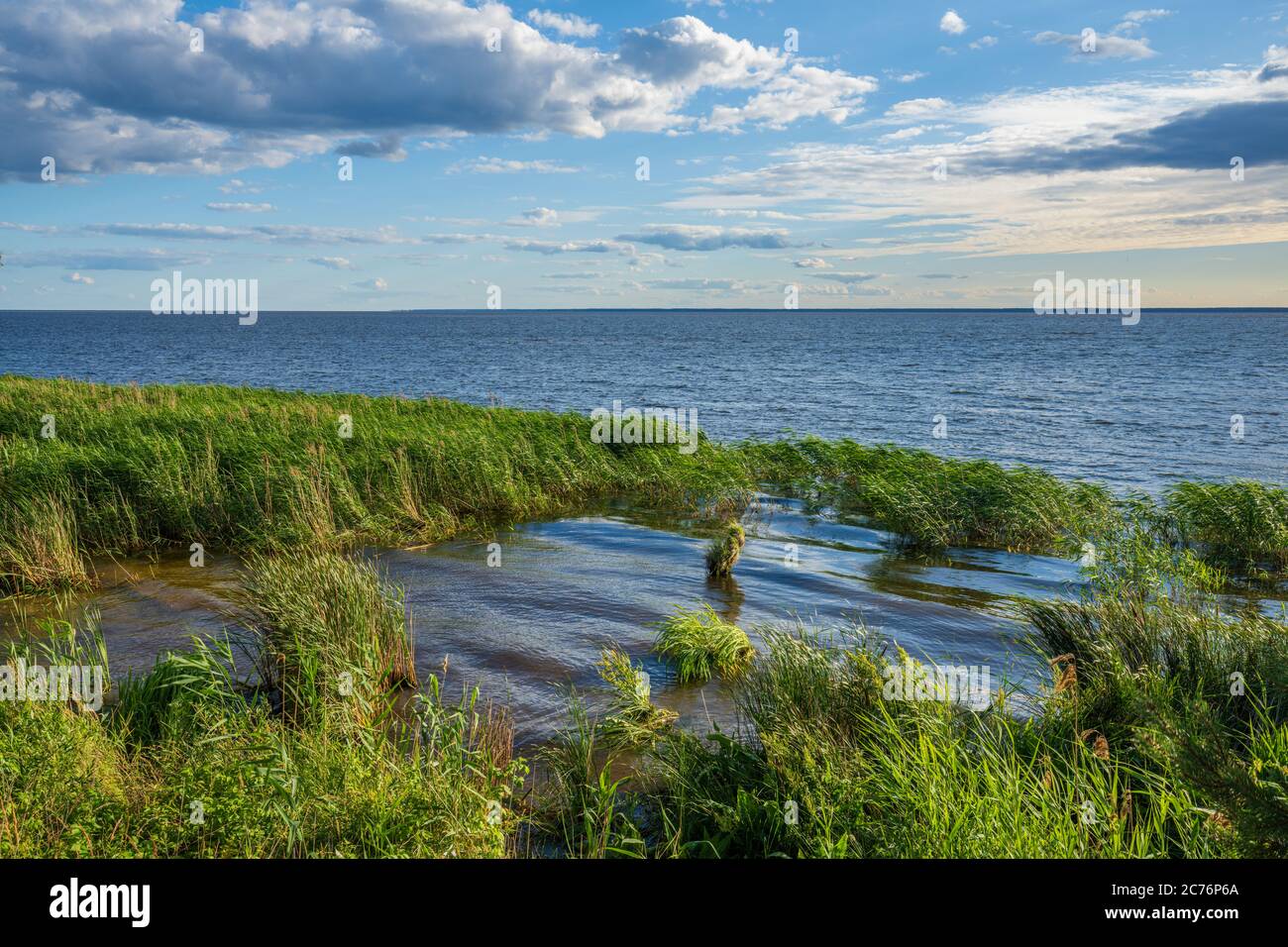 Kiev reservoir hi-res stock photography and images - Alamy