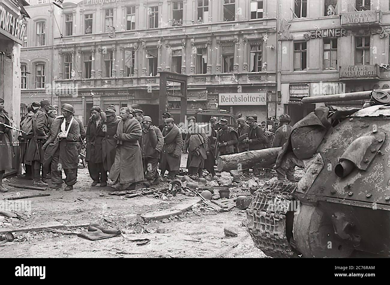BATTLE OF BERLIN 1945 Stock Photo - Alamy