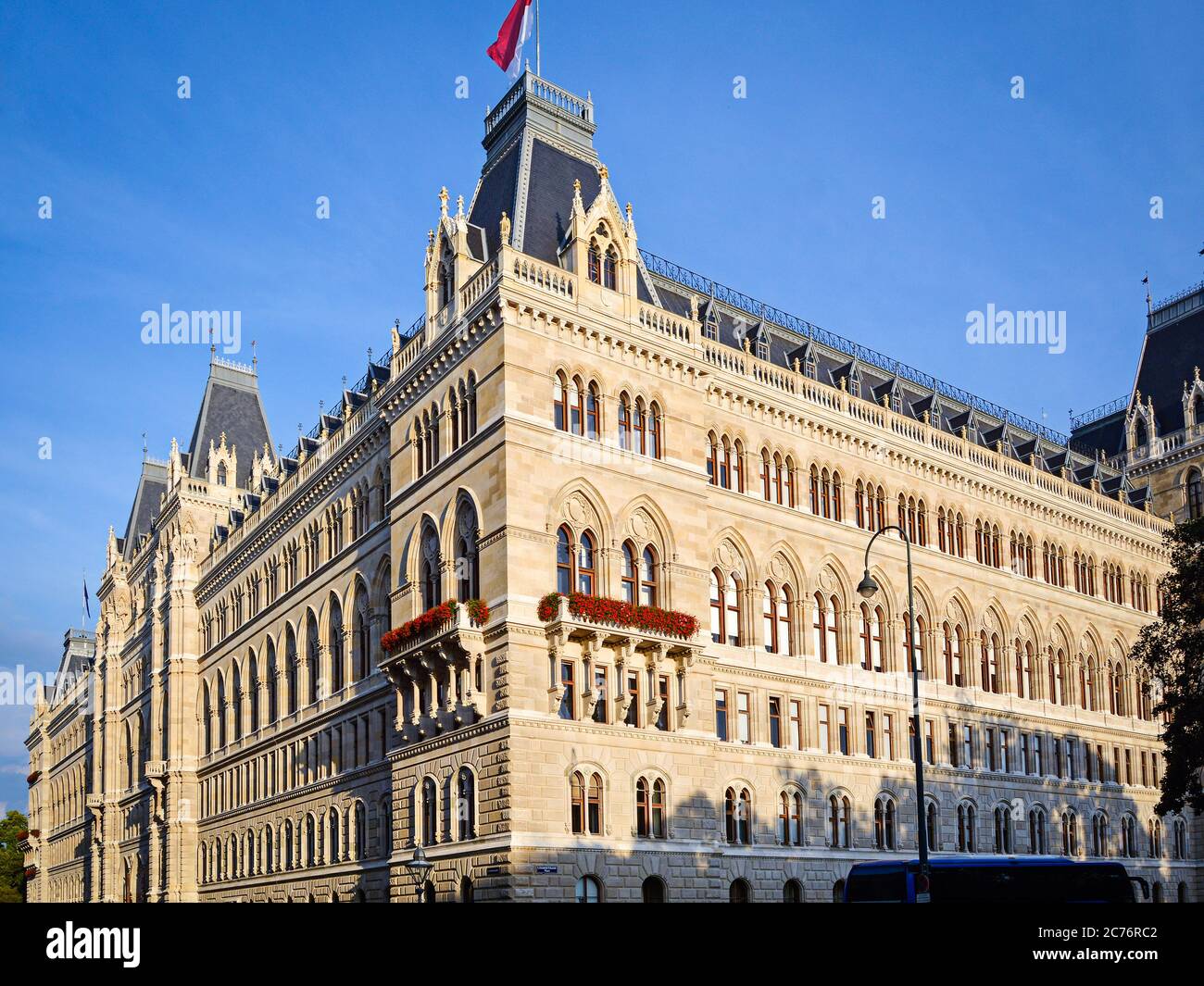 Vienna, Austria - Panoramic landscape od famous City Hall building ...